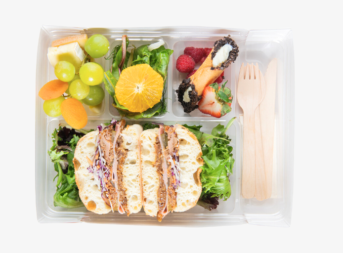 Short ribs and caramelized onion sandwich box | Prêt à Table